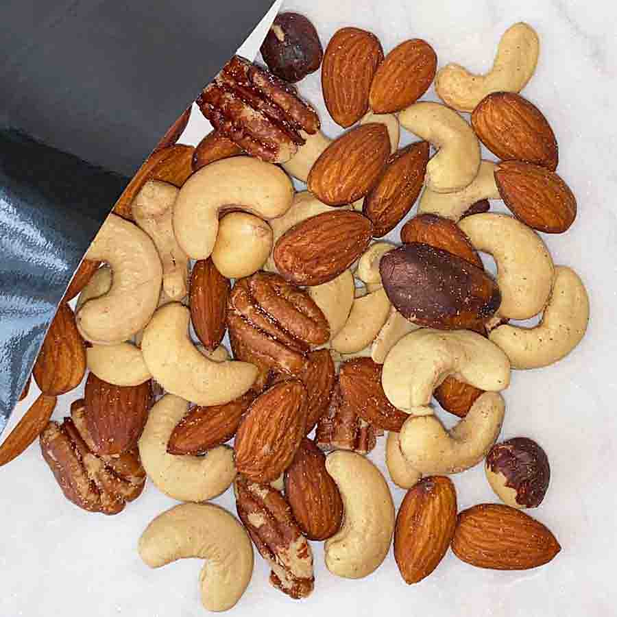 Deluxe Nut Mix: Roasted & Salted - Western Nut Company – Western Nut ...